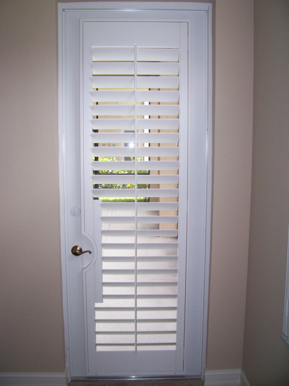 26 Good And Useful Ideas For Front Door Blinds - Interior Design ...