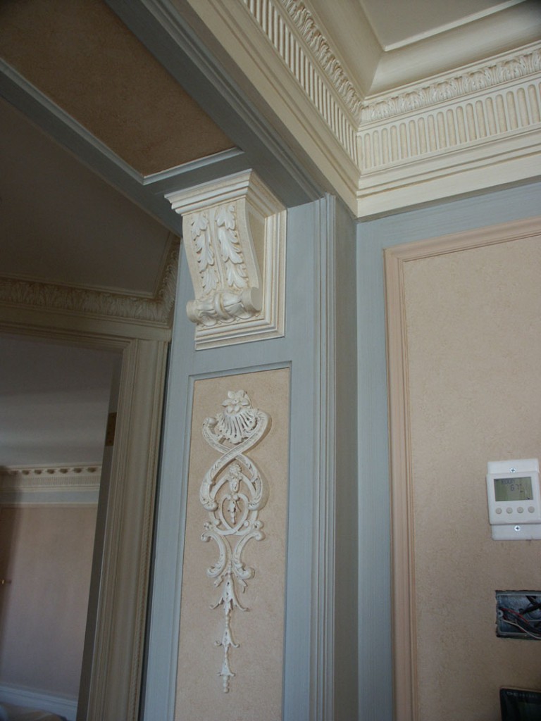60 Interior Design Ideas With Top Moldings From Real Apartments As ...