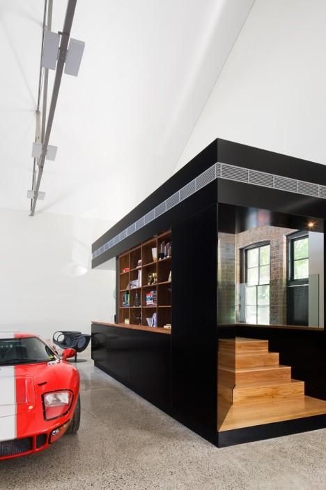 a-warehouse-conversion-that-brings-light-plants-a-car-inside-2 ...