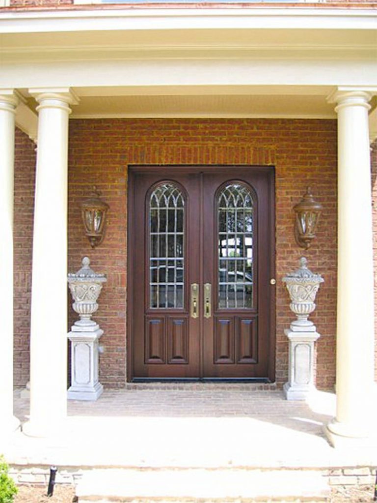 How To Use Double Front Doors For Make The Entrance Impressionable ...