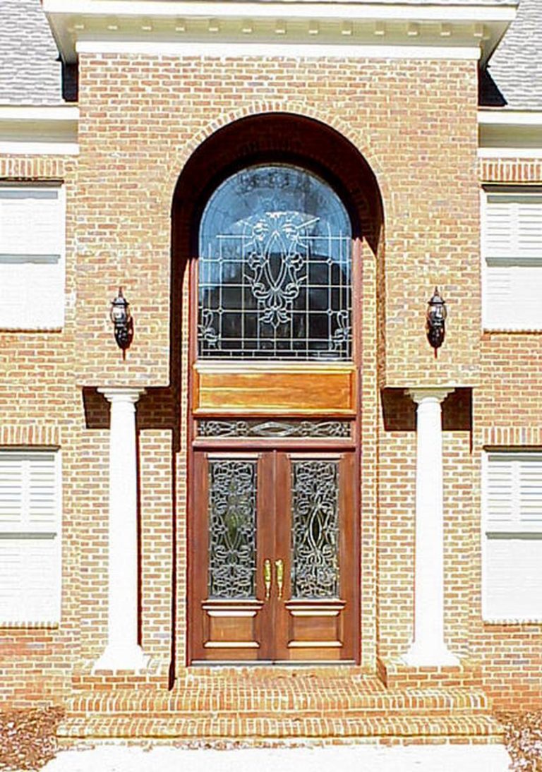 How To Use Double Front Doors For Make The Entrance Impressionable ...