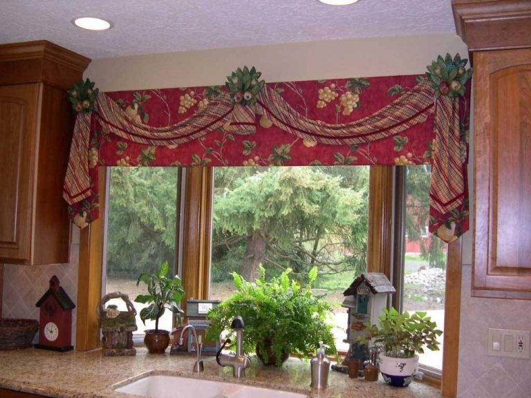 15 Amazing Kitchen Curtains Valances Ideas - Interior Design Inspirations