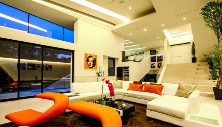 Interior Of One Ultra Modern Estate In Hollywood Hills - Interior ...