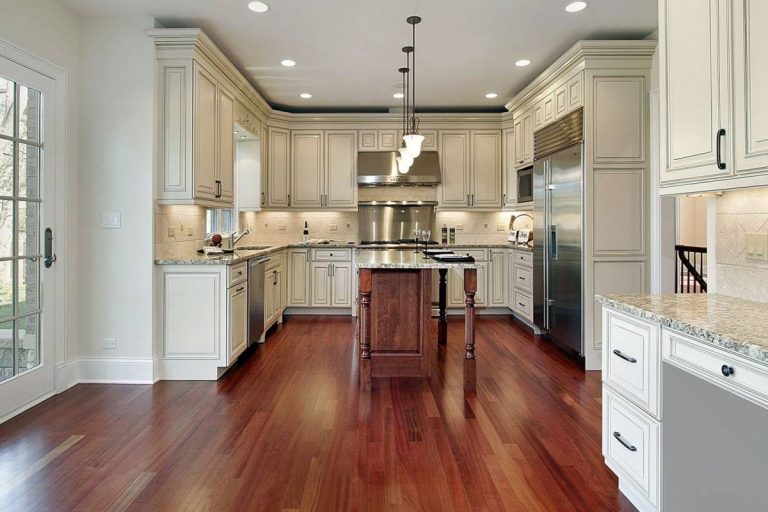 14 Amazing Interior Ideas Of Laminate Flooring With A Herringbone ...