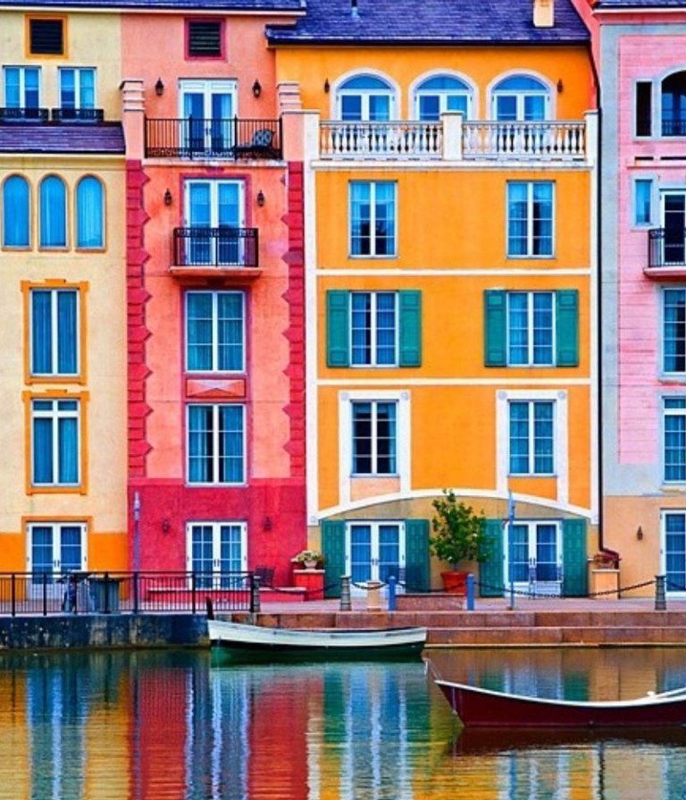 18 Cool Colorful Buildings As Great Example Of Modern Design And ...